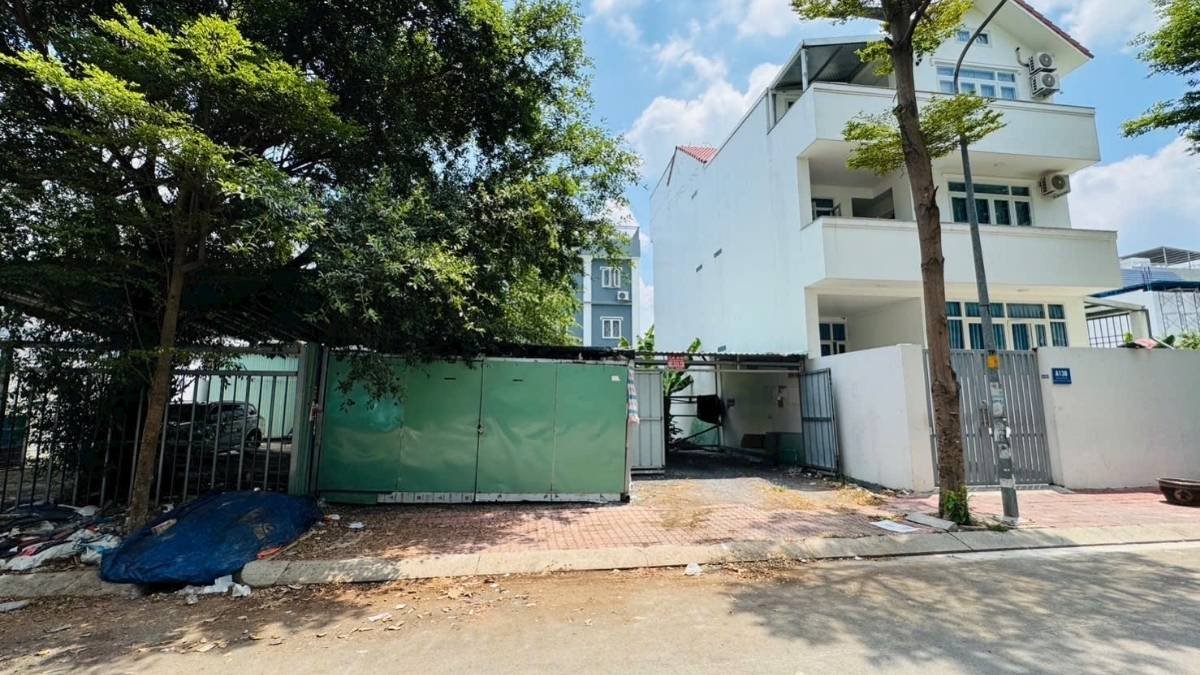 BÁN ĐẤT NỀN BIỆT THỰ KDC KIM SƠN QUẬN 7, DT 200M2, QHXD HẦM-3 TẦNG, ĐỐI ...